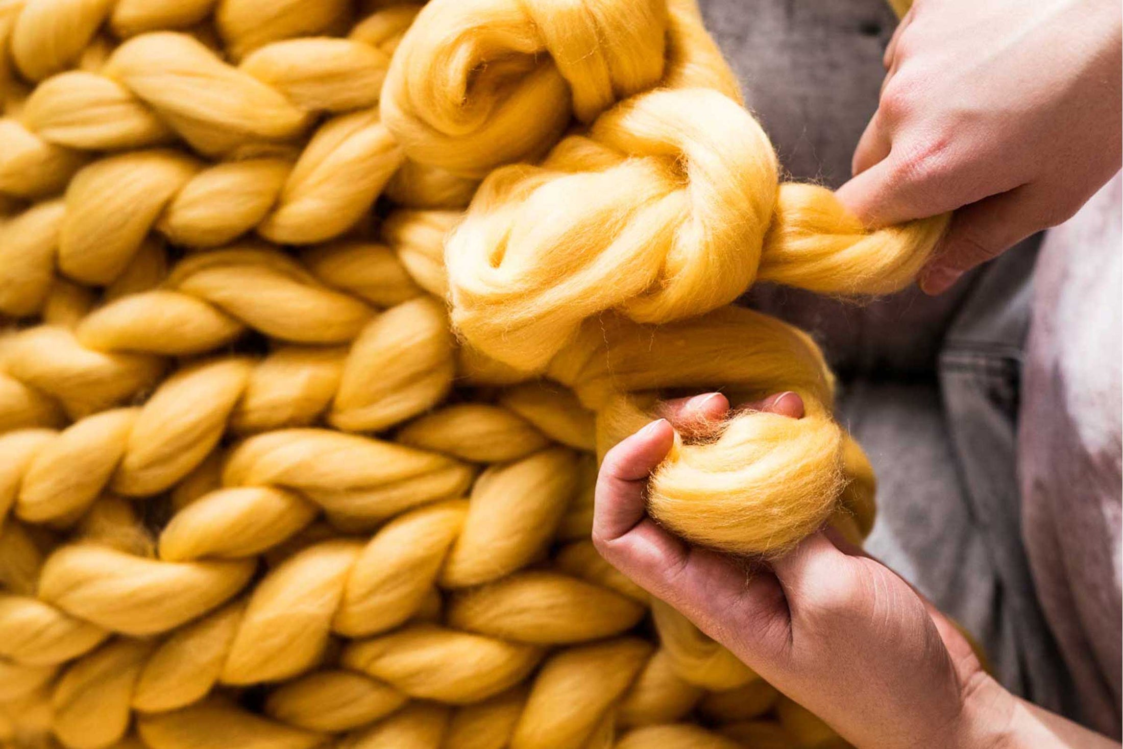 How To Make A Chunky Knit Blanket | Meriwool – Meri Wool Art Wholesale